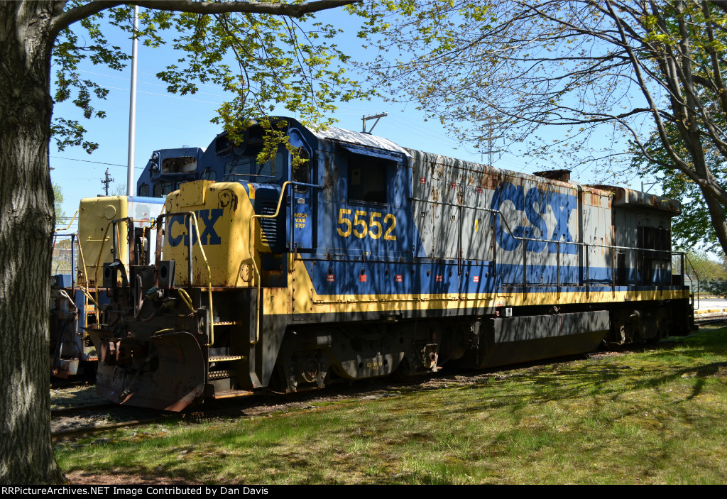 CSX B30-7 5552